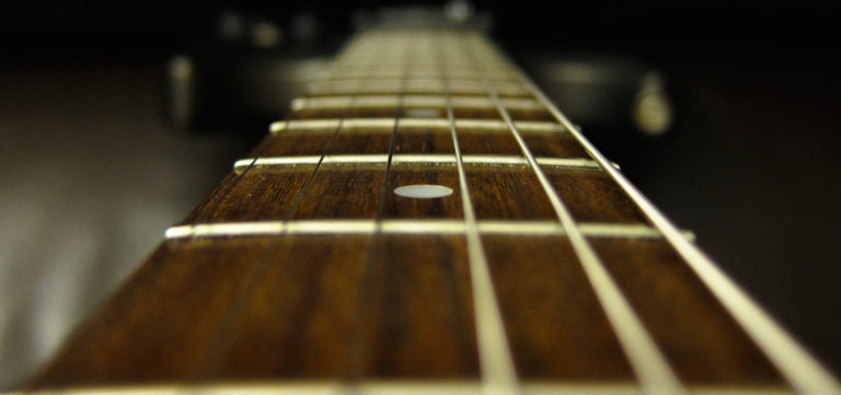 Are Guitar Necks Supposed To Be Bowed: Natural Curves – Guitarsol
